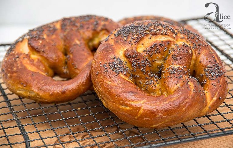 Covrigi Pretzel - Retete culinare din Tara bucatelor