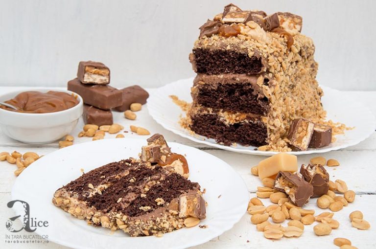 Tort Snickers - Retete culinare din Tara bucatelor